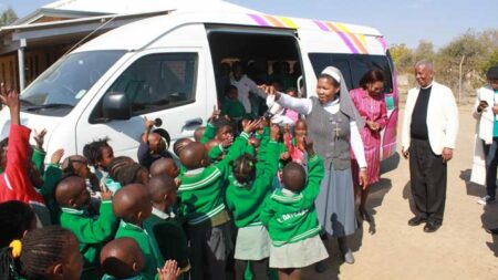 Fnb staff & the Fnb foundation donate to Kamogelo Day Care Centre ...