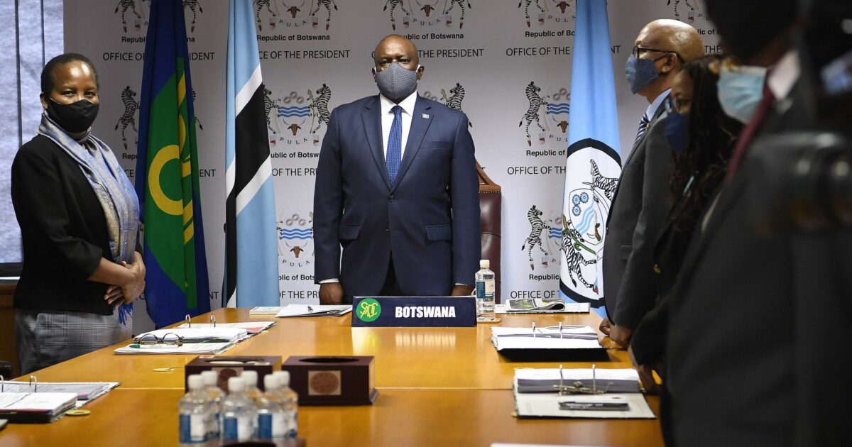 Cabinet, Task Force divided over tough COVID restrictions at Christmas ...